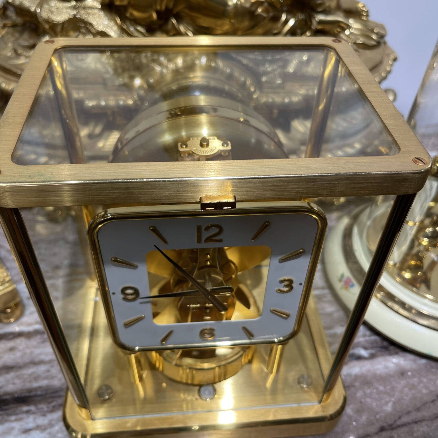 Đồng Hồ Atmos 540 Thụy Sĩ Mạ Vàng 24K Chạy Bằng Không Khí