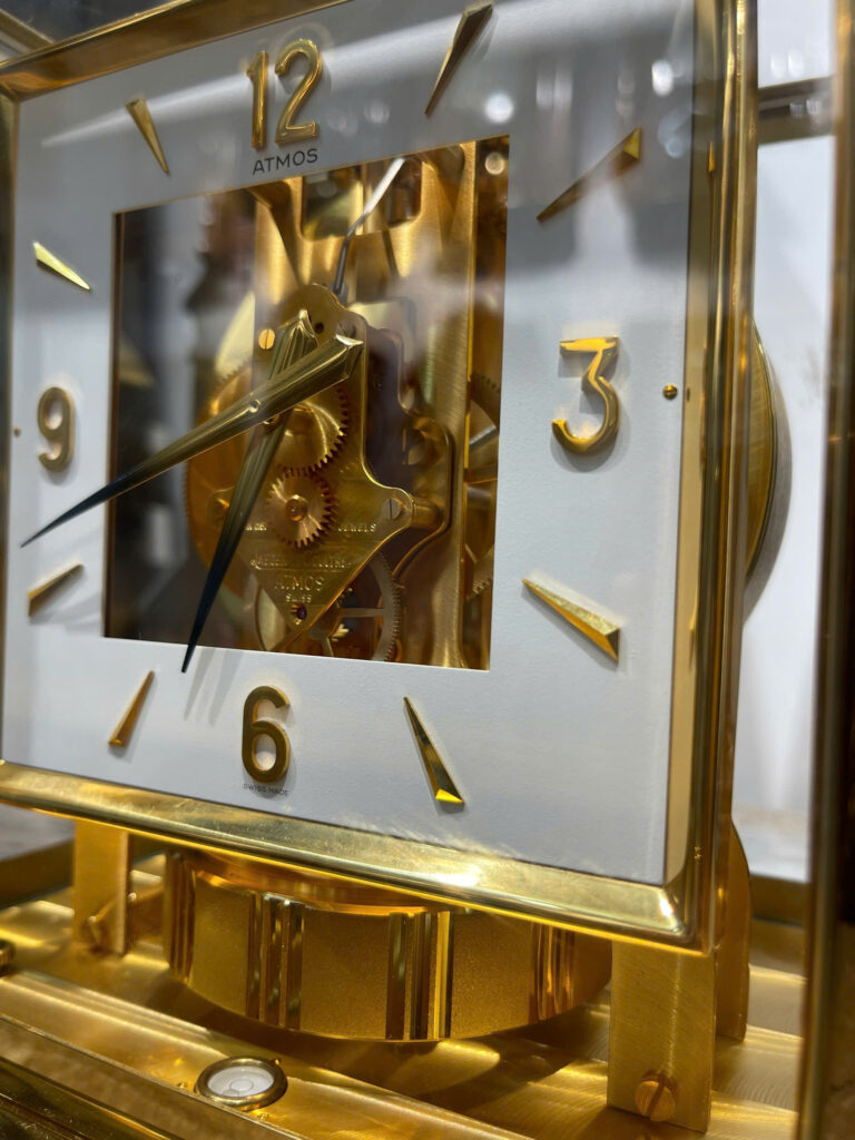 Đồng Hồ Vĩnh Cửu Atmos 528 Chạy Không Khí Thuỵ Sỹ SX